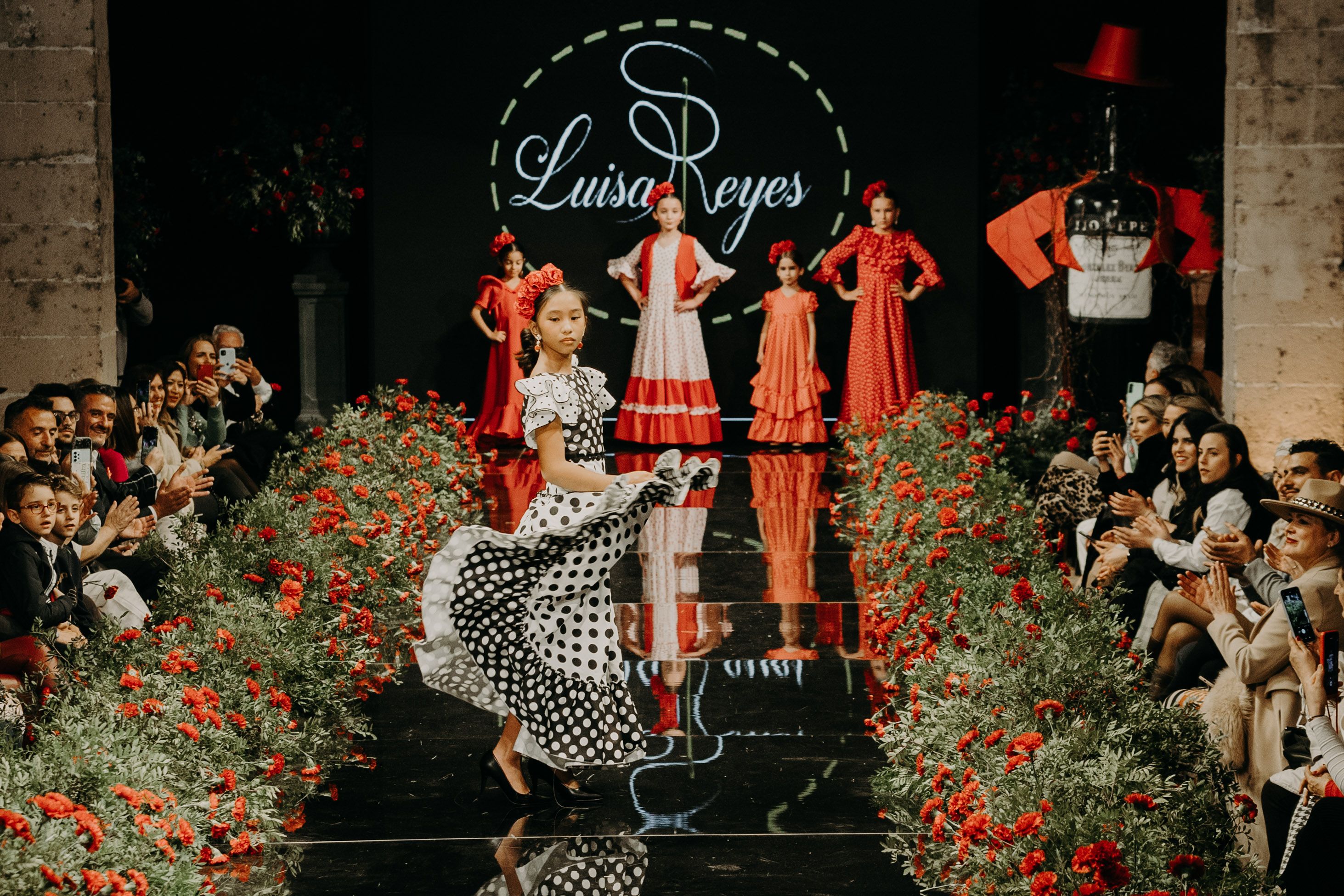 Galería de fotos | Sábado de pasarela flamenca 2023: Colección de Luisa ...