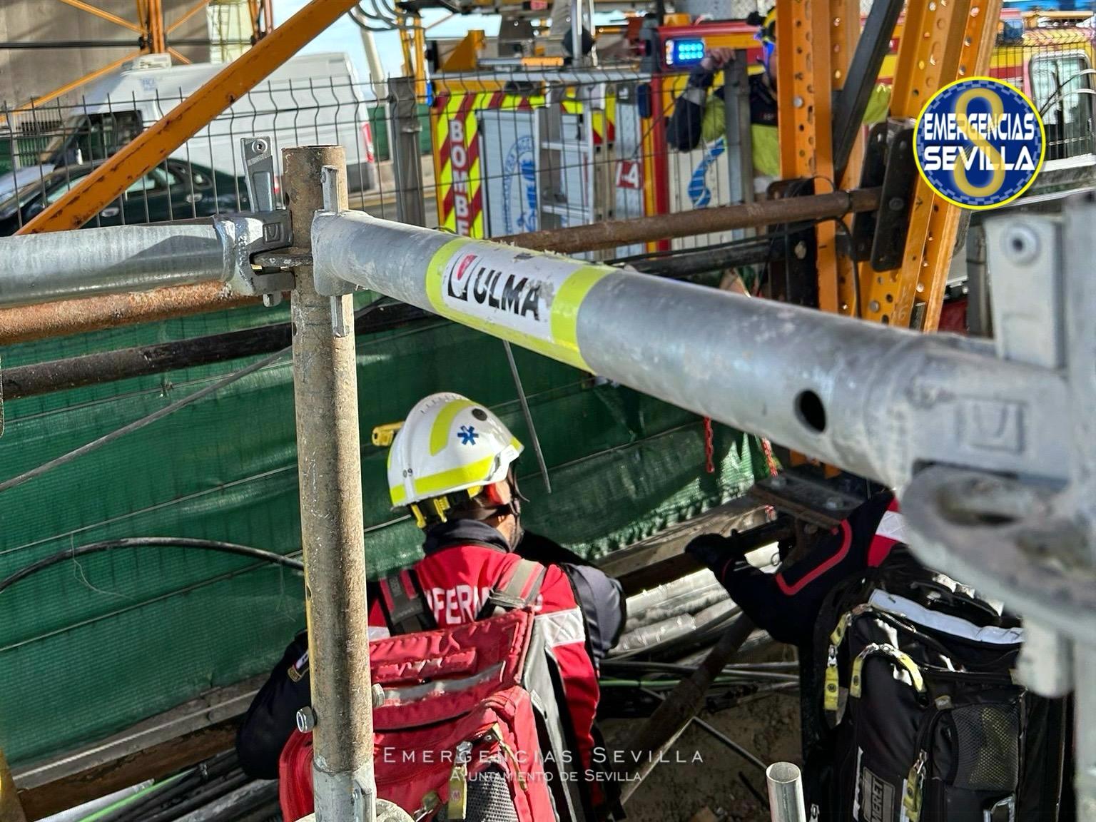 El increíble rescate en las alturas de un trabajador en el Puente del ...