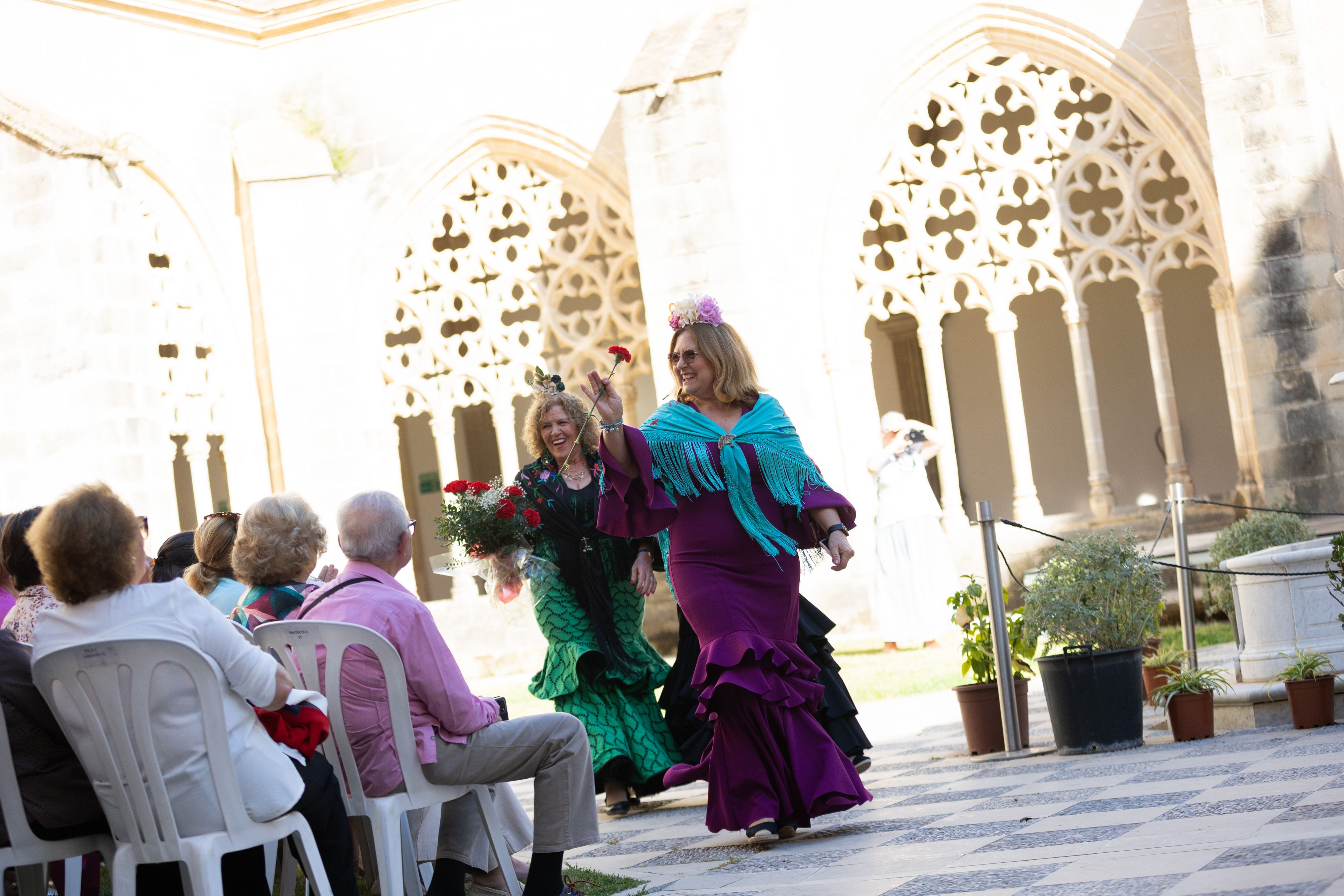 Galería de fotos | Desfile de 'mujeres con arte' en los Claustros de Santo Domingo de Jerez