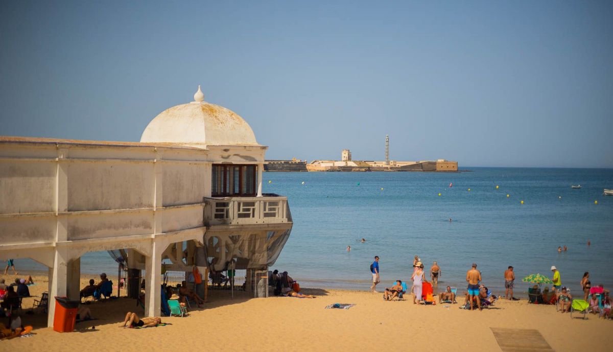 Encuentran en una tienda de campaña en La Caleta el cuerpo sin vida de ...