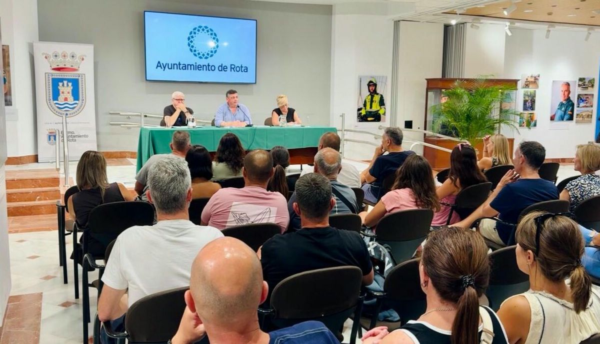 Un poco de esperanza y mucha información para los afectados de Rota por ...