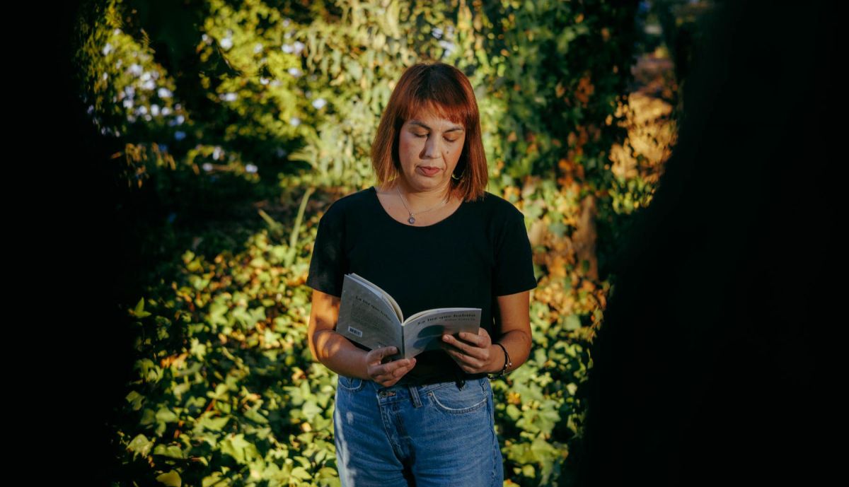 Pilar García, trabajadora social y poeta: "No hablamos de sentimientos ...