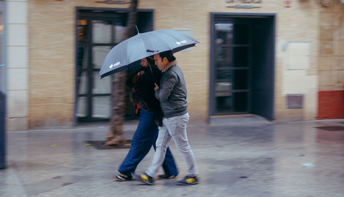 Aviso amarillo en Andalucía: estas son las horas en las que se espera ...